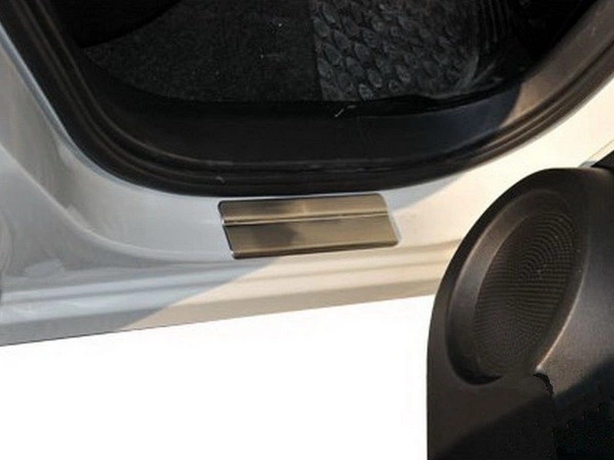 Накладки на пороги Nissan Qashqai J10 / +2 - Omsa - V-Tuning